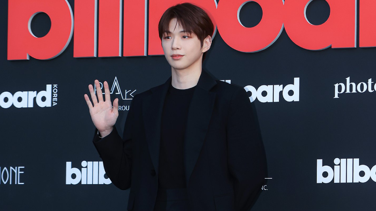Kang Daniel anuncia 'FLOWD' como nome oficial do fandom - Korean ...